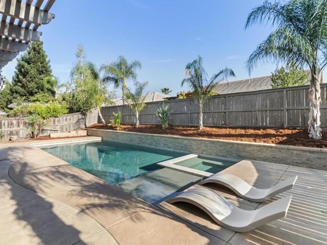 2564 Summerland Way, Roseville, CA 95747