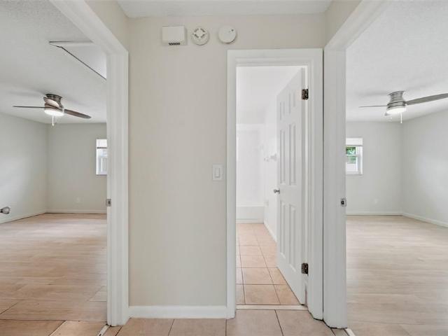 2564 42nd Avenue N, St Petersburg, US, FL