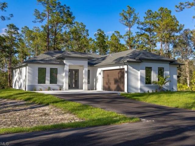 2564 56th Ave NE, Naples, FL 34120