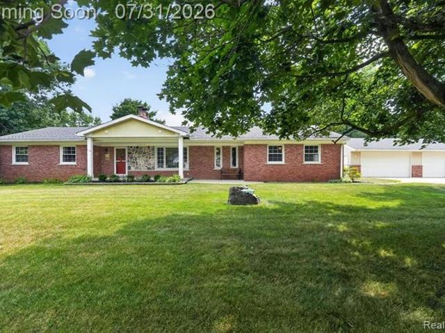 25650 Glamorgan, Novi, MI 48374