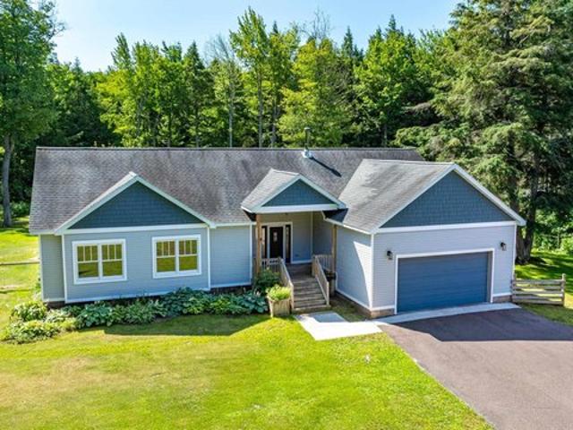 25659 S Entry Rd, Chassell, MI 49916