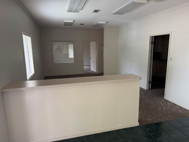 2565 Fortner