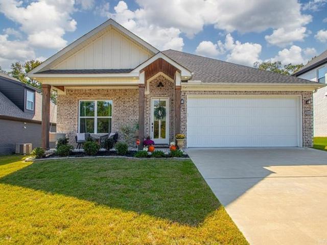 2565 Kara Ln, Bryant, AR 72019