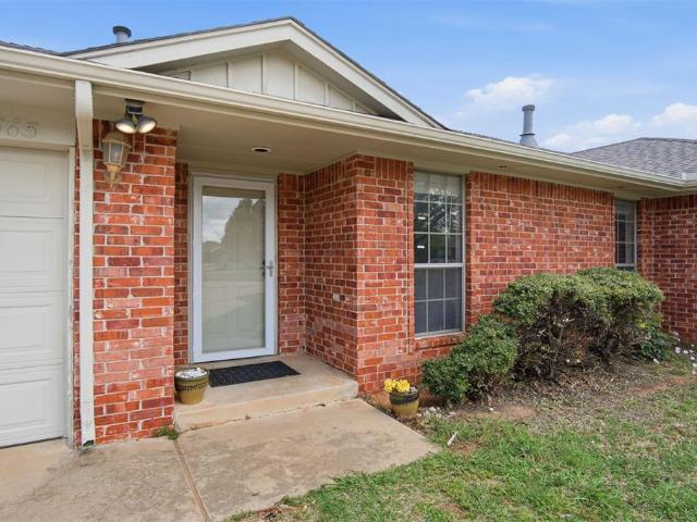 2565 Lynn Lane