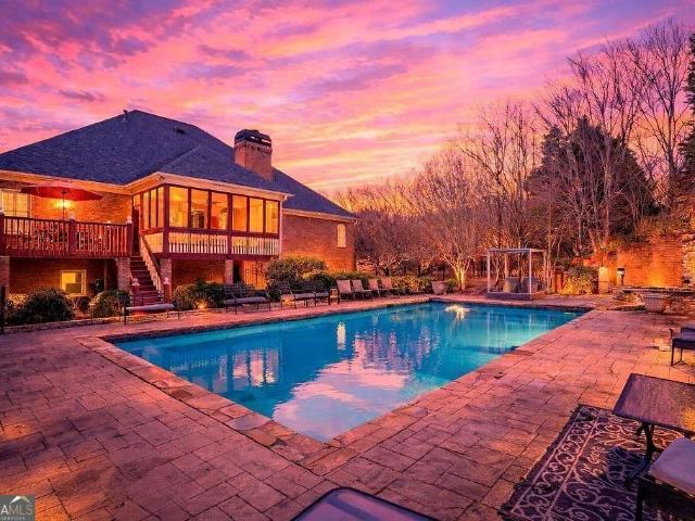 2565 Scarlet Oak Lane