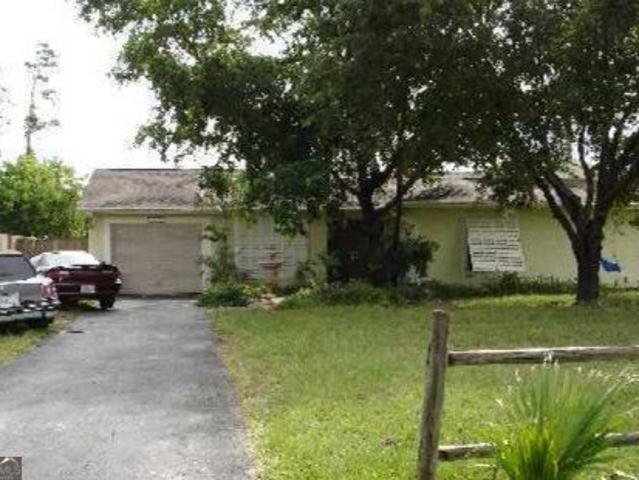 2565 SE Hemsing St, Port Saint Lucie, FL 34984