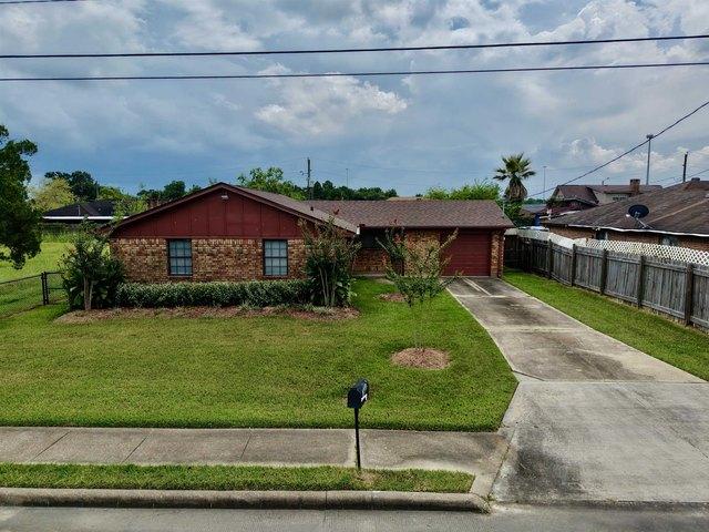 2565 W Virginia St, Beaumont, TX 77705
