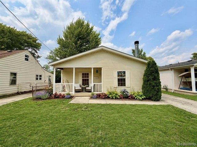 25660 Currier St, Dearborn Heights, MI 48125