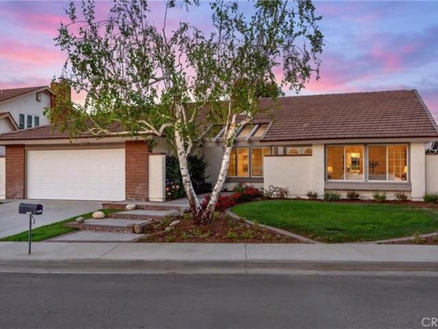 25660 Lochmoor Rd, Valencia, CA 91355