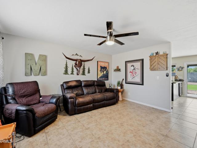 2566 e villa rita drive