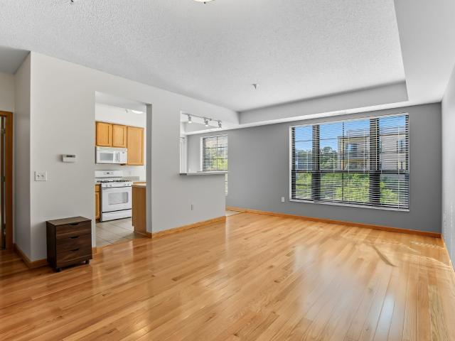 2566 Ellis Avenue # 303