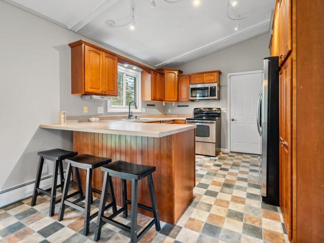 2566 greenbrier road
