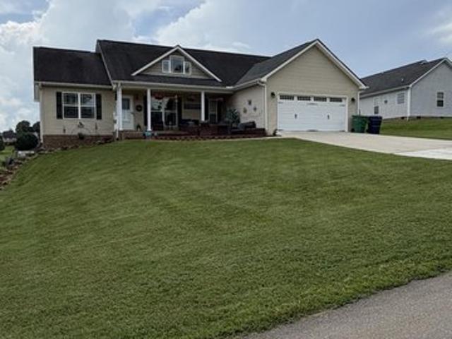2566 Howerton Dr, Morristown, TN 37814