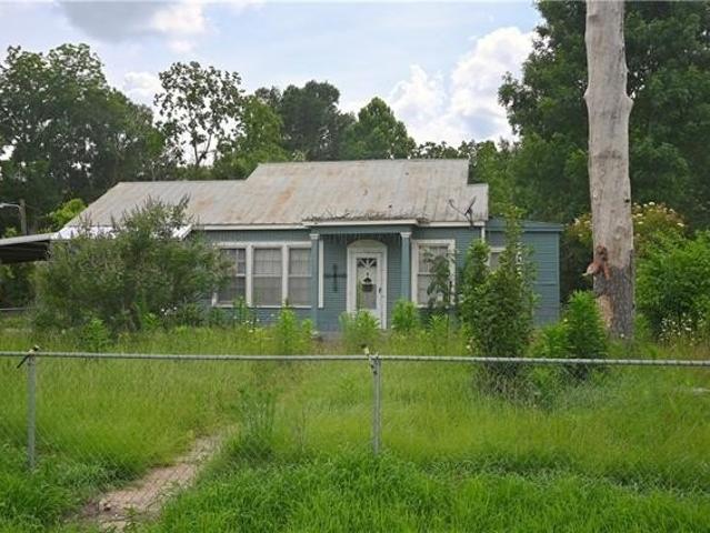 2566 Leglise St, Mansura, LA 71350