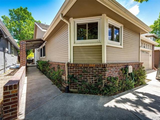 2566 S Independence Ct, Lakewood, CO 80227