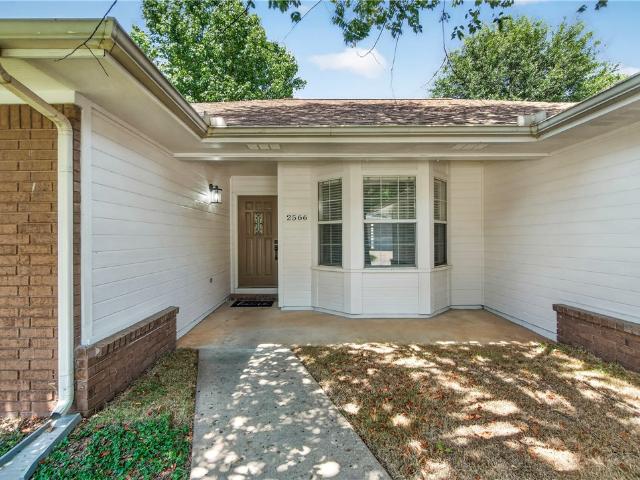 2566 W Arthur Hart Street