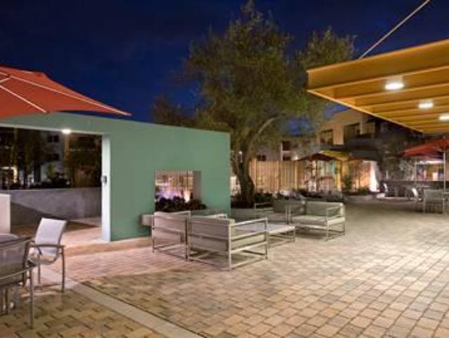 $2566 / 2br 886ft² 2 bedroom 2 bath ready late May!