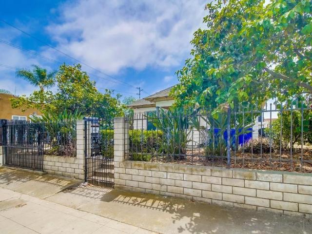 2567 L St, San Diego, CA 92102 | MLS #260001 SD | Compass