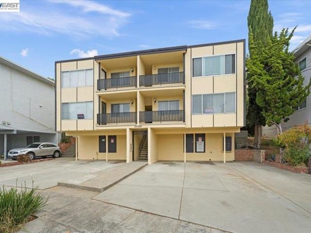 25684 Spring Dr, Hayward, CA 94542