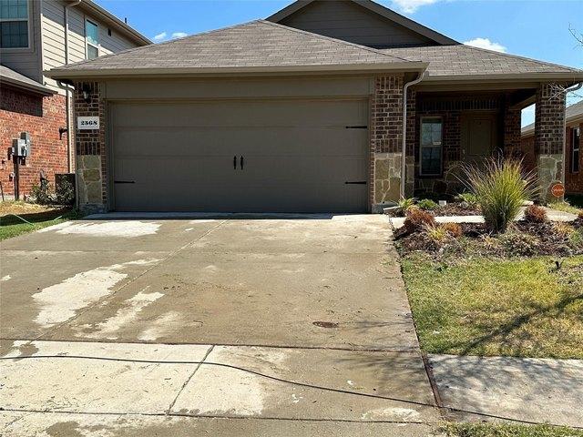 2568 Russell St, Crandall, TX 75114