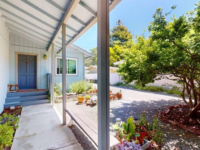 2568 Wilcombe Dr, Cambria, CA 93428