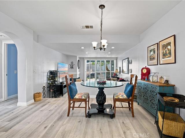 25697 Pine Creek
