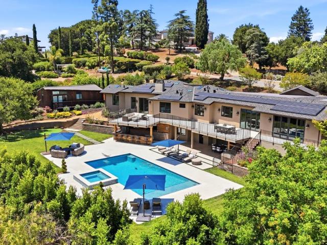 25600 Burke Lane