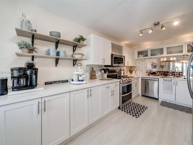 2560 NW 103rd Ave Apt 406, Sunrise, FL 33322