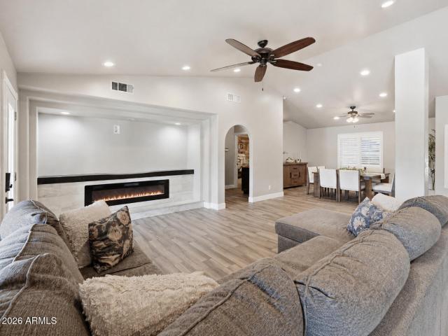 2560 N Lindsay Road # 40