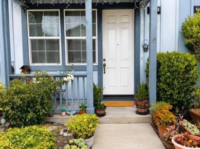 2560 N Village Dr, Santa Rosa, CA 95403