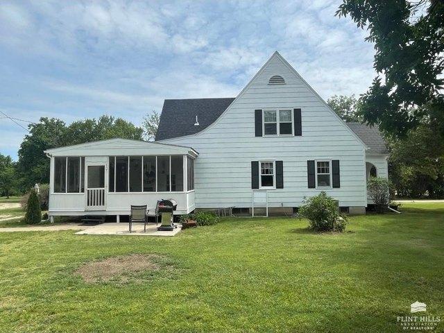 2560 Daisy Rd, Abilene, KS 67410
