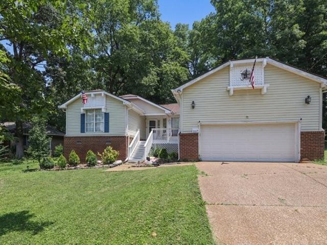 2560 Somerset Dr, Nashville, TN 37217