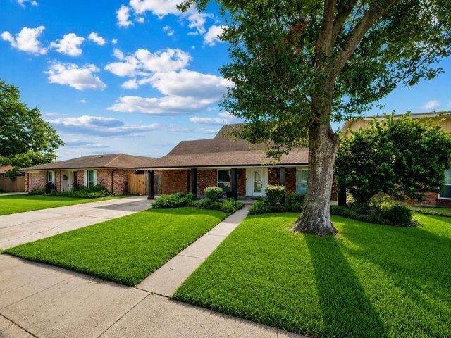 2560 Vulcan St, Harvey, LA 70058