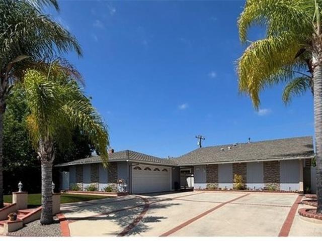 25611 Adriana St, Mission Viejo, CA 92691