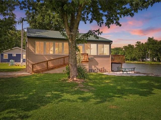 25619 S Lake Annette Rd, Freeman, MO 64746