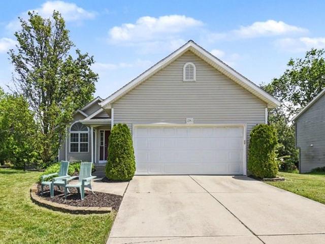 2561 Orchard View Dr NE, Grand Rapids, MI 49505