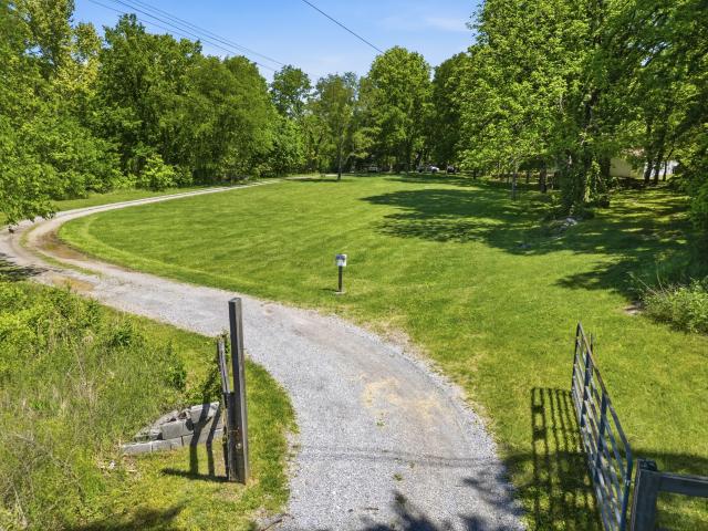 2561 Bell Rd