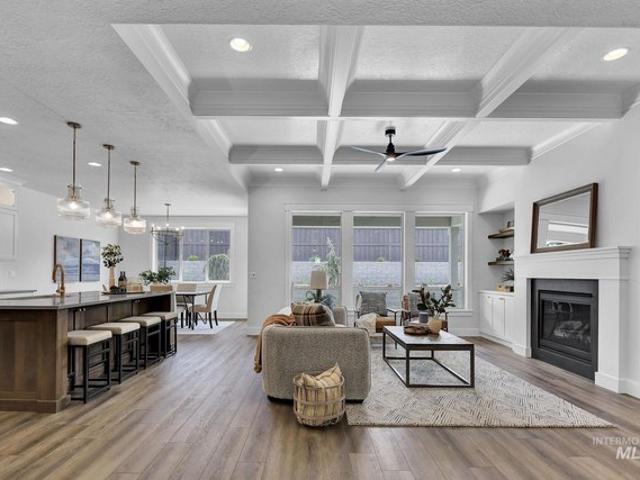 2561 E Galleon Ln, Meridian, ID 83642