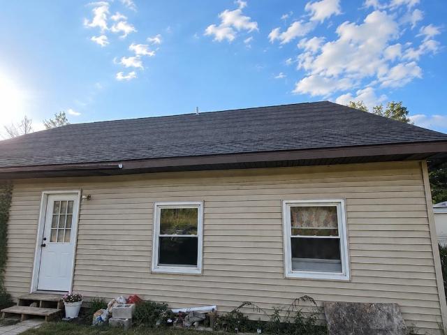 2561 E Manor Road