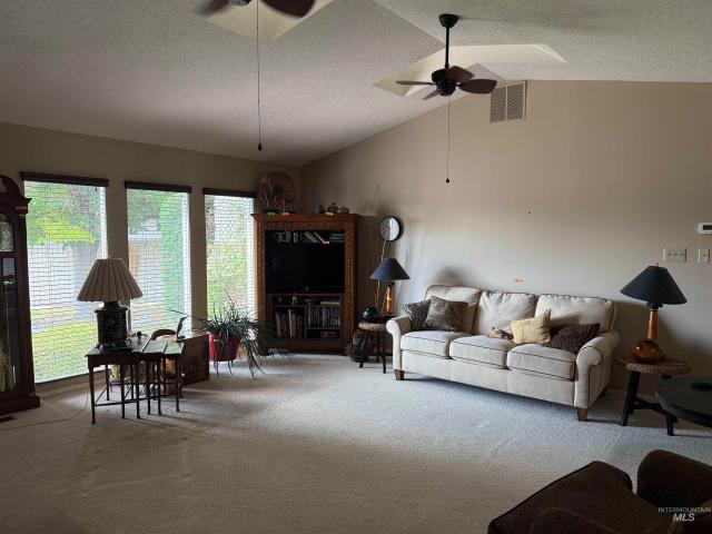 2561 Indian Trail