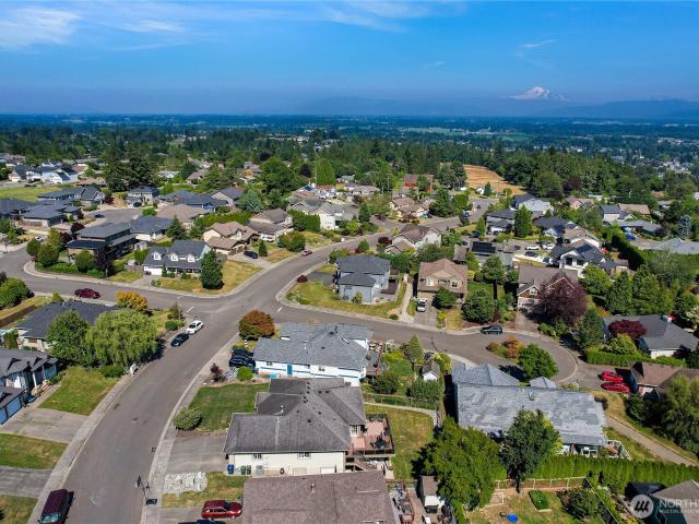 2561 Lakeridge Drive