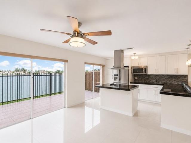 2561 W 60th Pl Unit 102 1, Hialeah, FL 33016