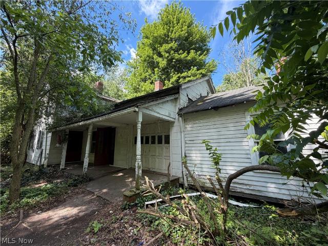 25625 Highland Road