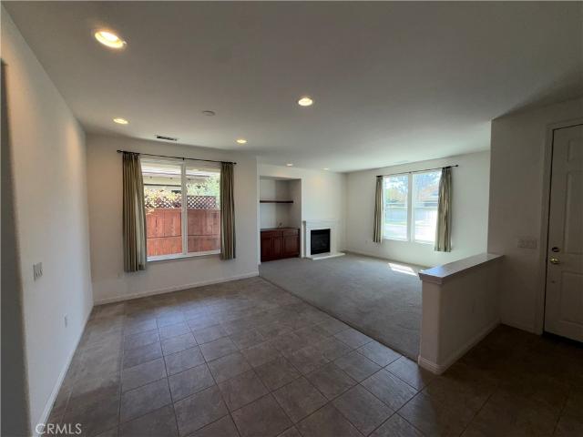 2562 Alameda Drive