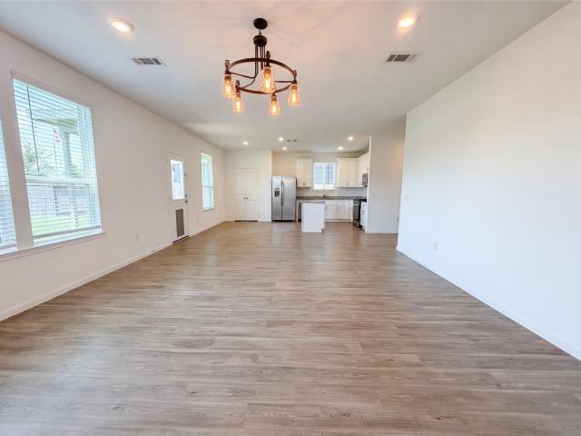 25635 Balsamroot Drive