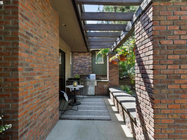 2563 nw crossing dr