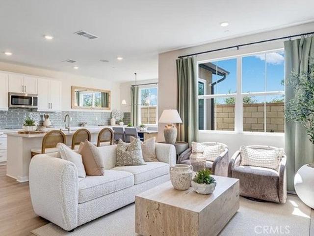 2563 E Hyde Paseo, Ontario, CA 91762