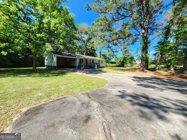 2563 Highway 81 E