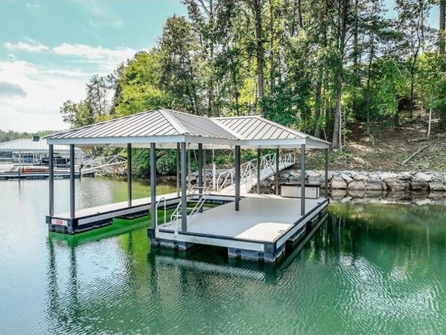 256 Coveside Ln, Six Mile, SC 29682