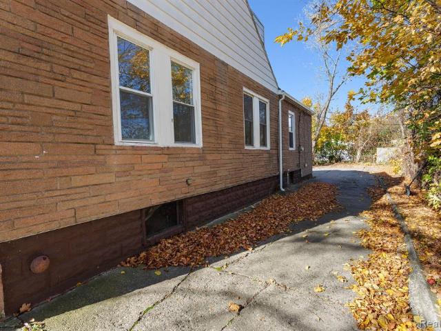 256 cedardale avenue